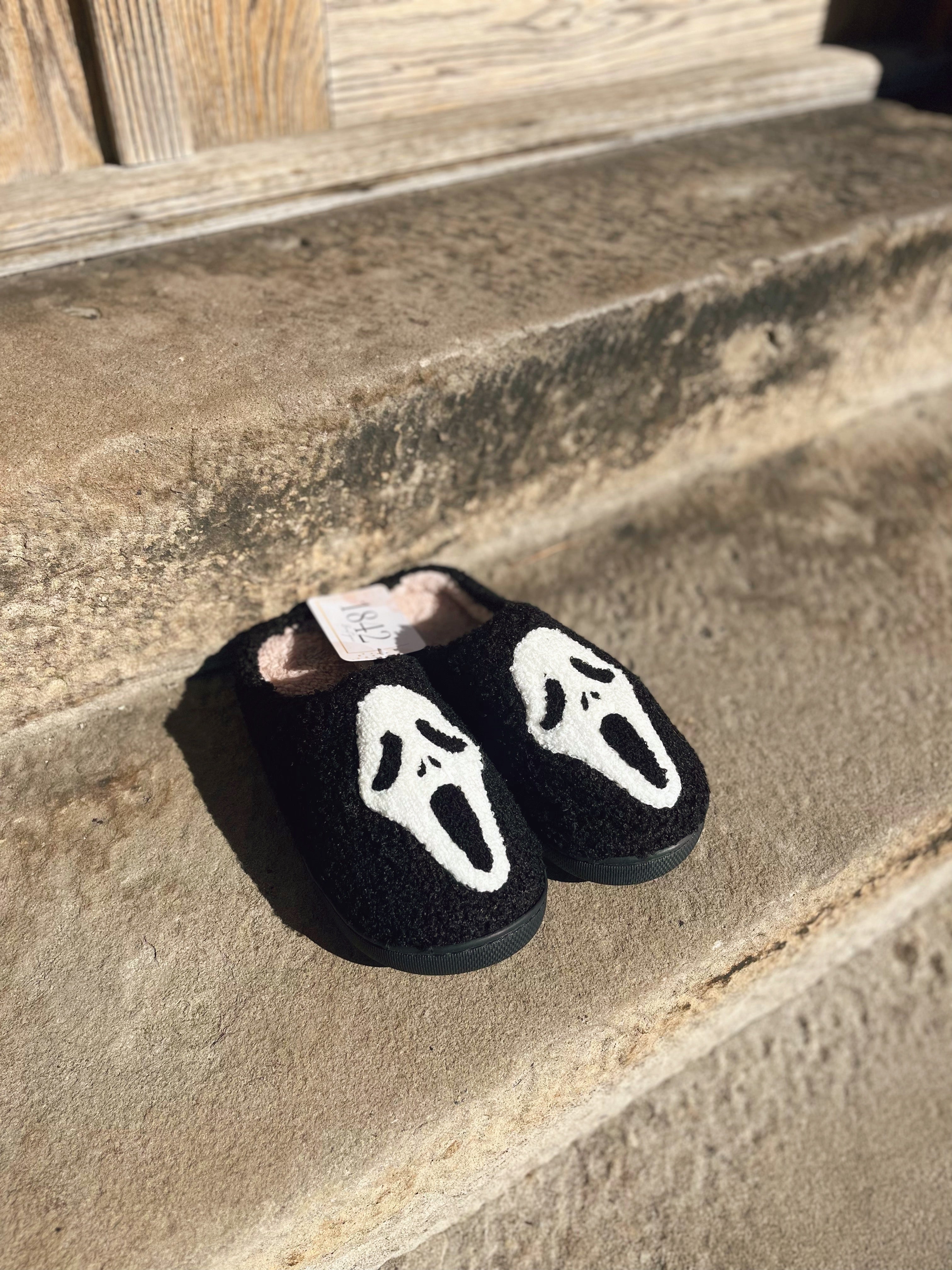 Scream Fuzzy Slippers – 1842 Boutique